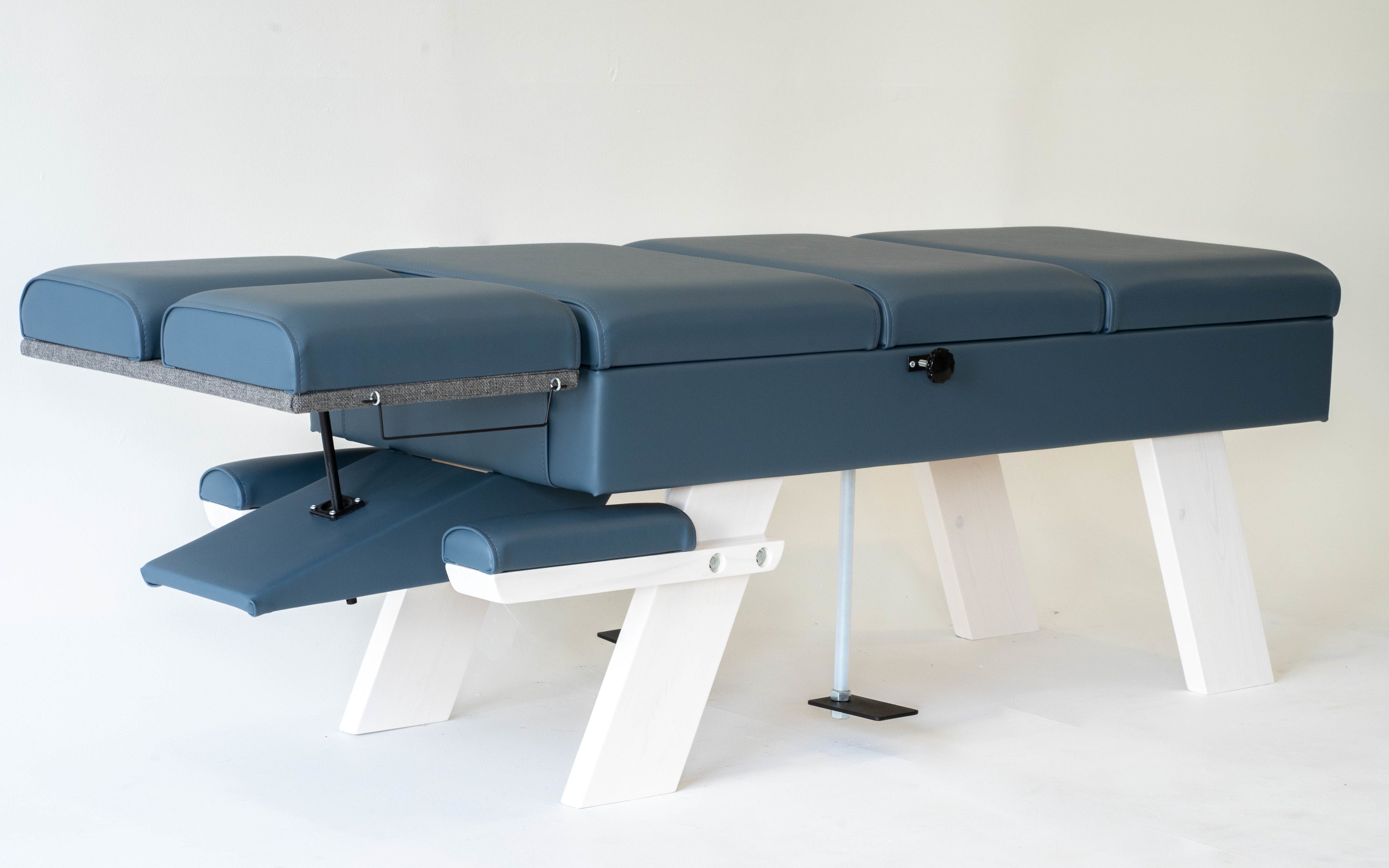 Standard Deluxe Bench - Sun Chiro Table